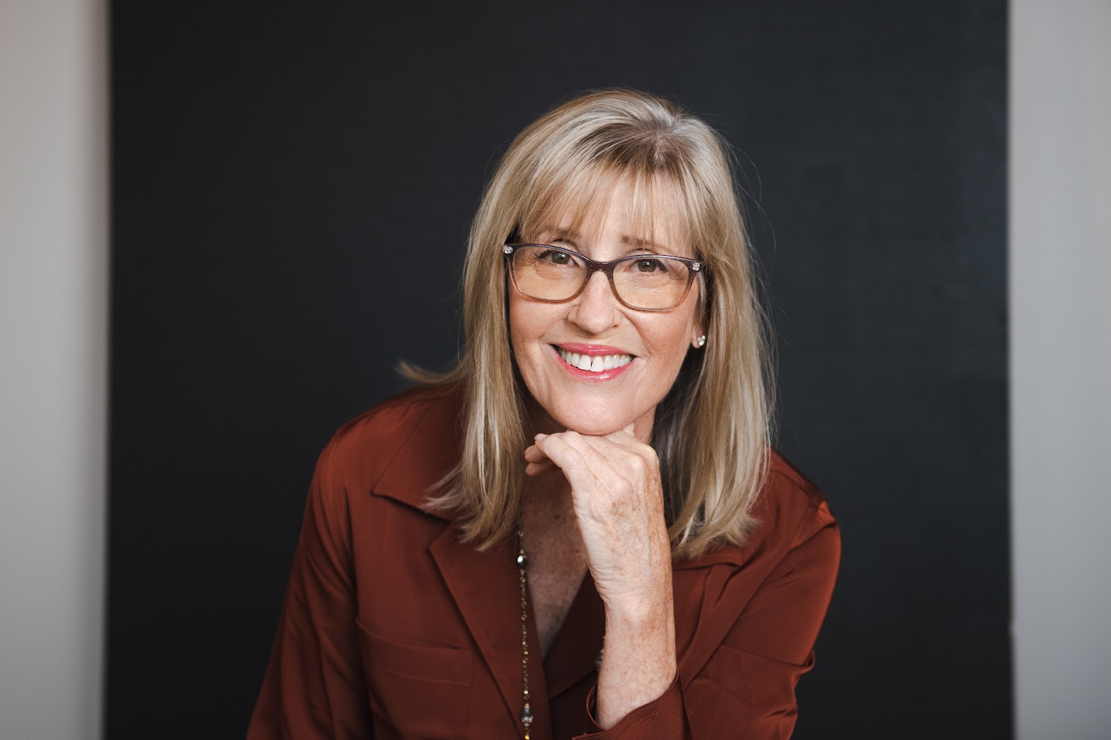 Interview with Julie Ryan McGue – Book Reviews by a Chick Who Reads ...